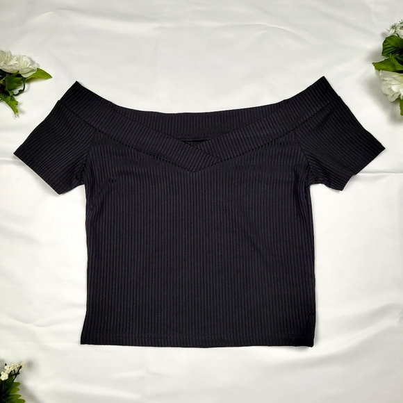 Zaful | Tops | Nwt Zaful Offtheshoulder Crop Top | Poshmark